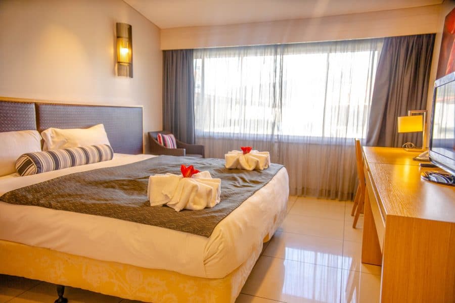 Highlander Hotel Rooms and Suites - Coral Sea Hotels